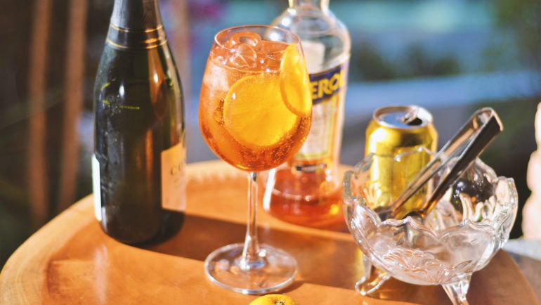 Aperol Spritz: o coquetel do momento! - Tem Dose Dupla